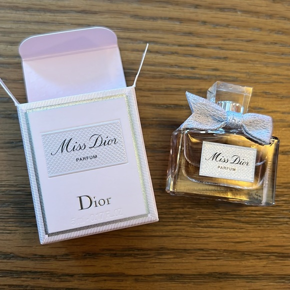 Dior | Bath & Body | Christian Dior Miss Dior Mini Parfum 5ml 7fl Oz ...